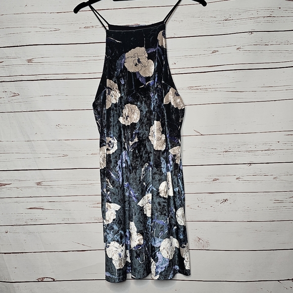 Sam & Lavi | Dresses | Sam Lavi Floral Velvet Mini Dress | Poshmark